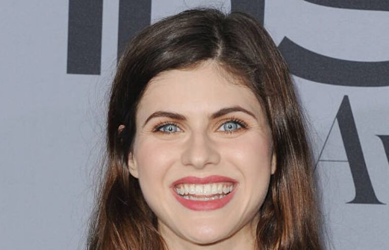 Who is Alexandria Daddario? | Instagram | Eyes | Age | Net Worth | Bio ...